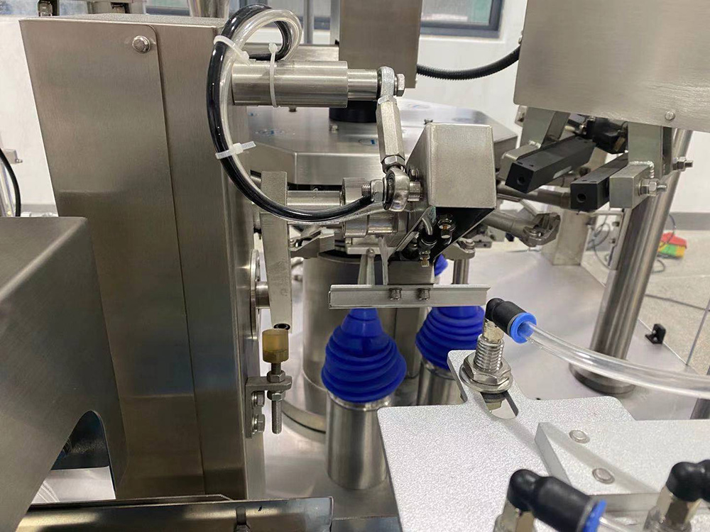 Puff Corn Soft Candy And Nuts Automatic Pre-made Pouch Doypack Packing ...